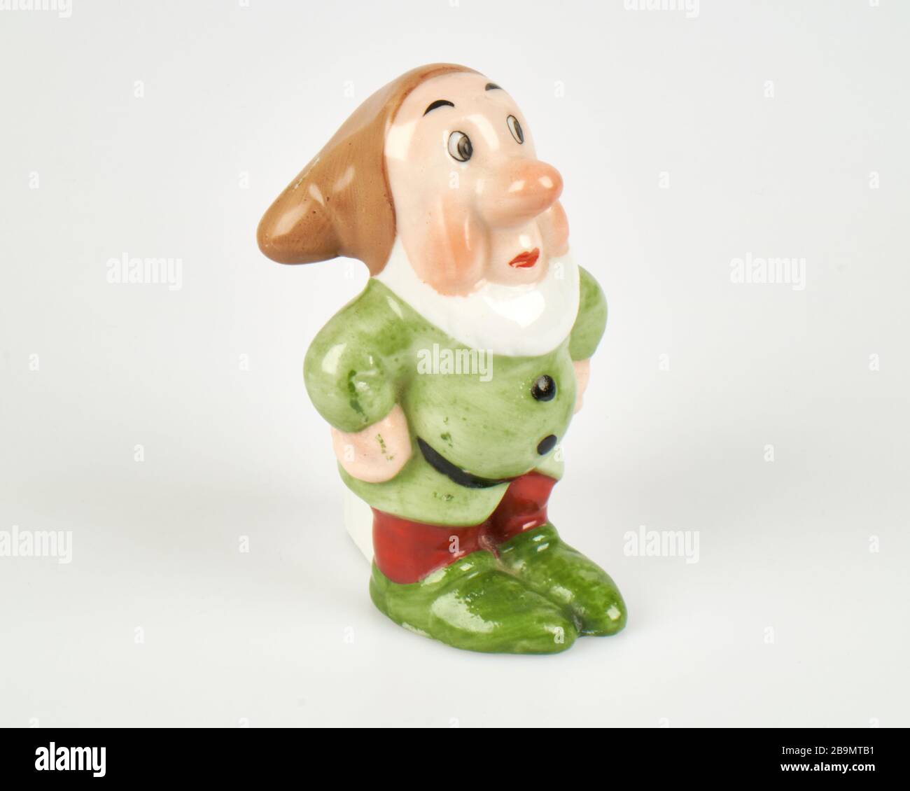 Vintage Walt Disney porcelain Snow White dwarf tooth brush holder Stock ...