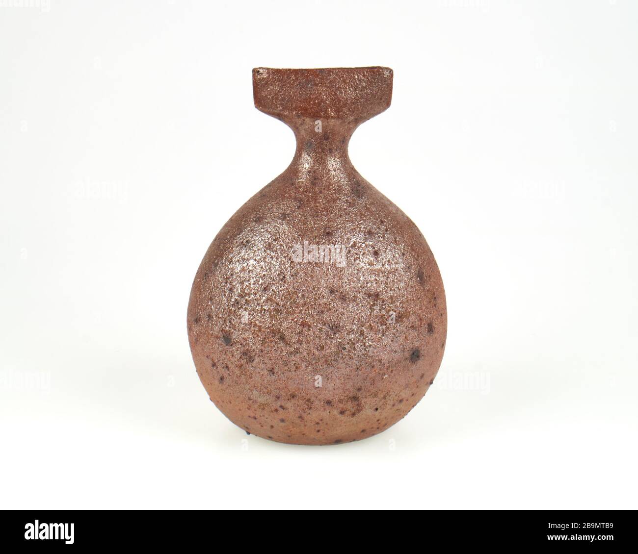 Joanna Constantinidis Studio Pottery vase Stock Photo - Alamy