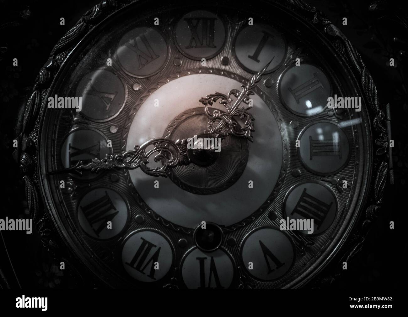 old clock counting seconds Stock Photo - Alamy