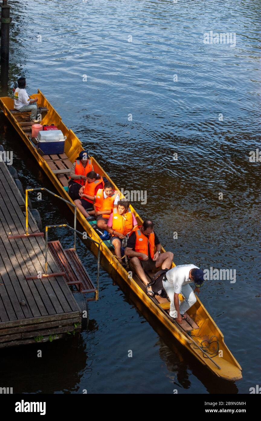 Arrow Boat High Resolution Stock Photography and Images - Alamy