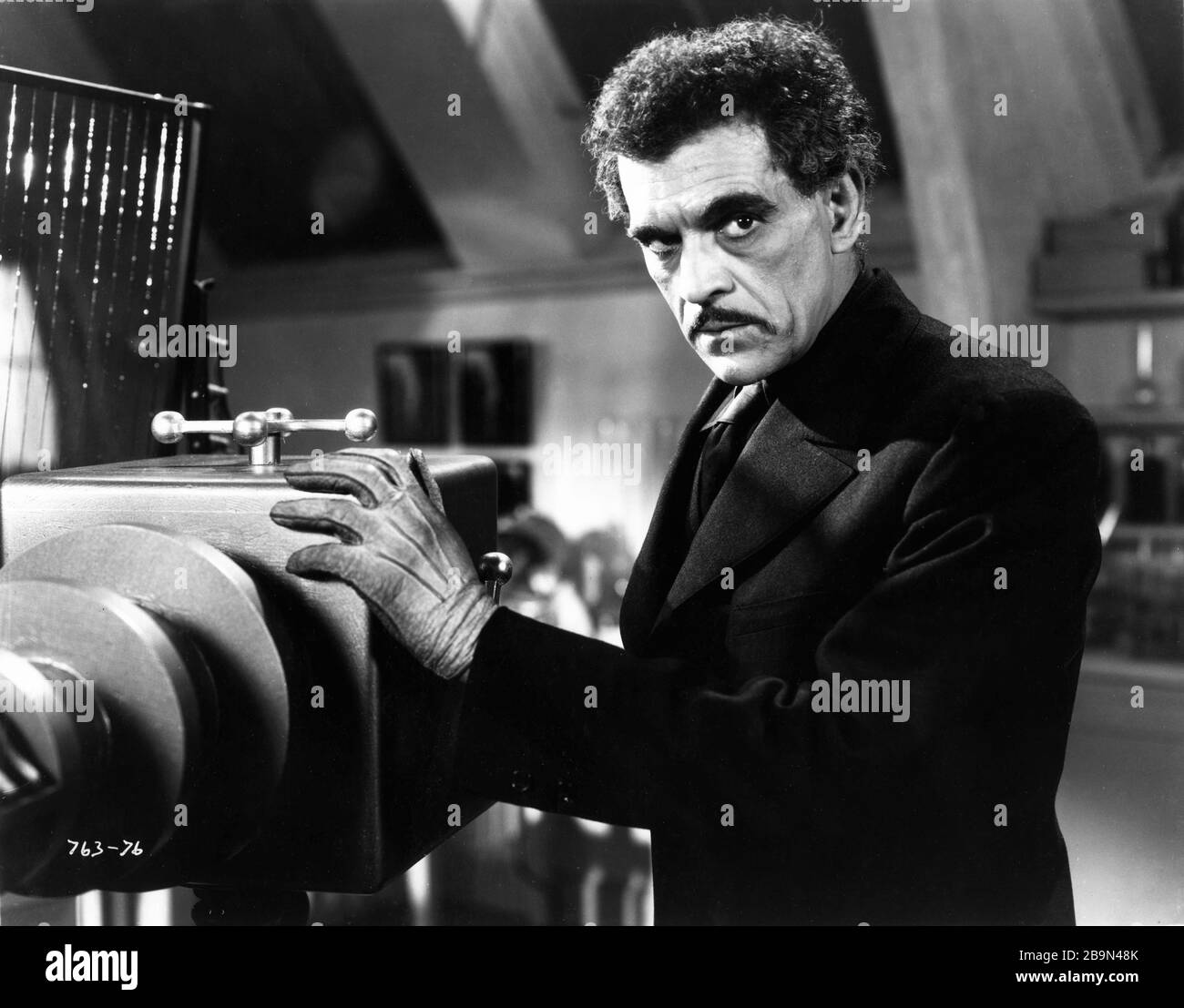 BORIS KARLOFF as Dr. Janos Rukh in THE INVISIBLE RAY 1936 director ...
