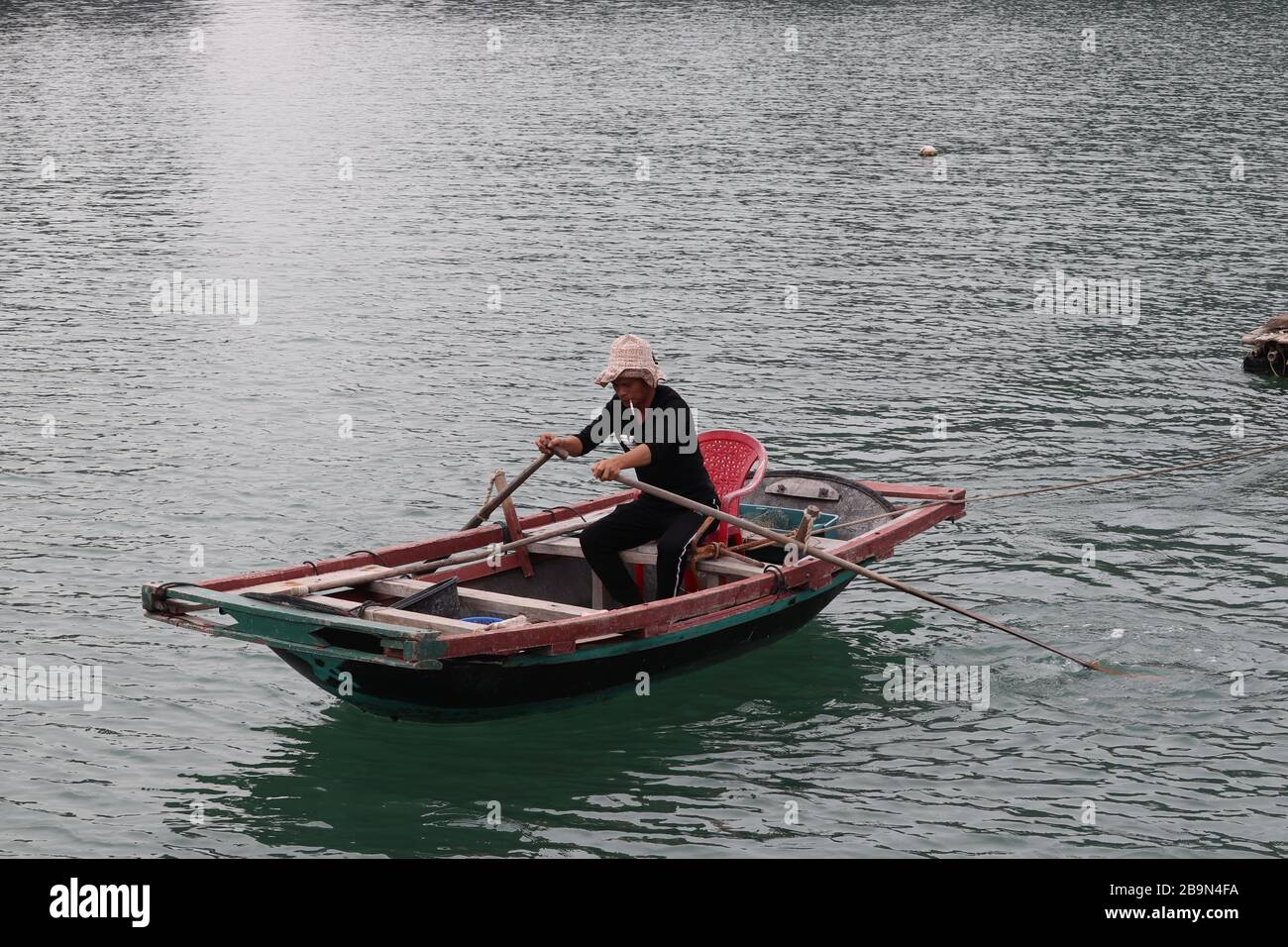Towing a small boat hi-res stock photography and images - Alamy