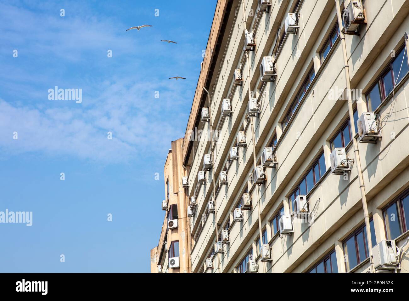 Building many air conditioning units hi-res stock photography and ...