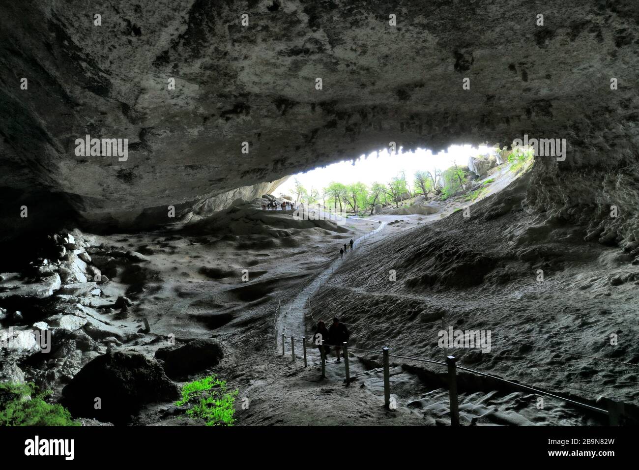 People inside the Mylodon Cave (Cueva del Milodon Natural Monument ...