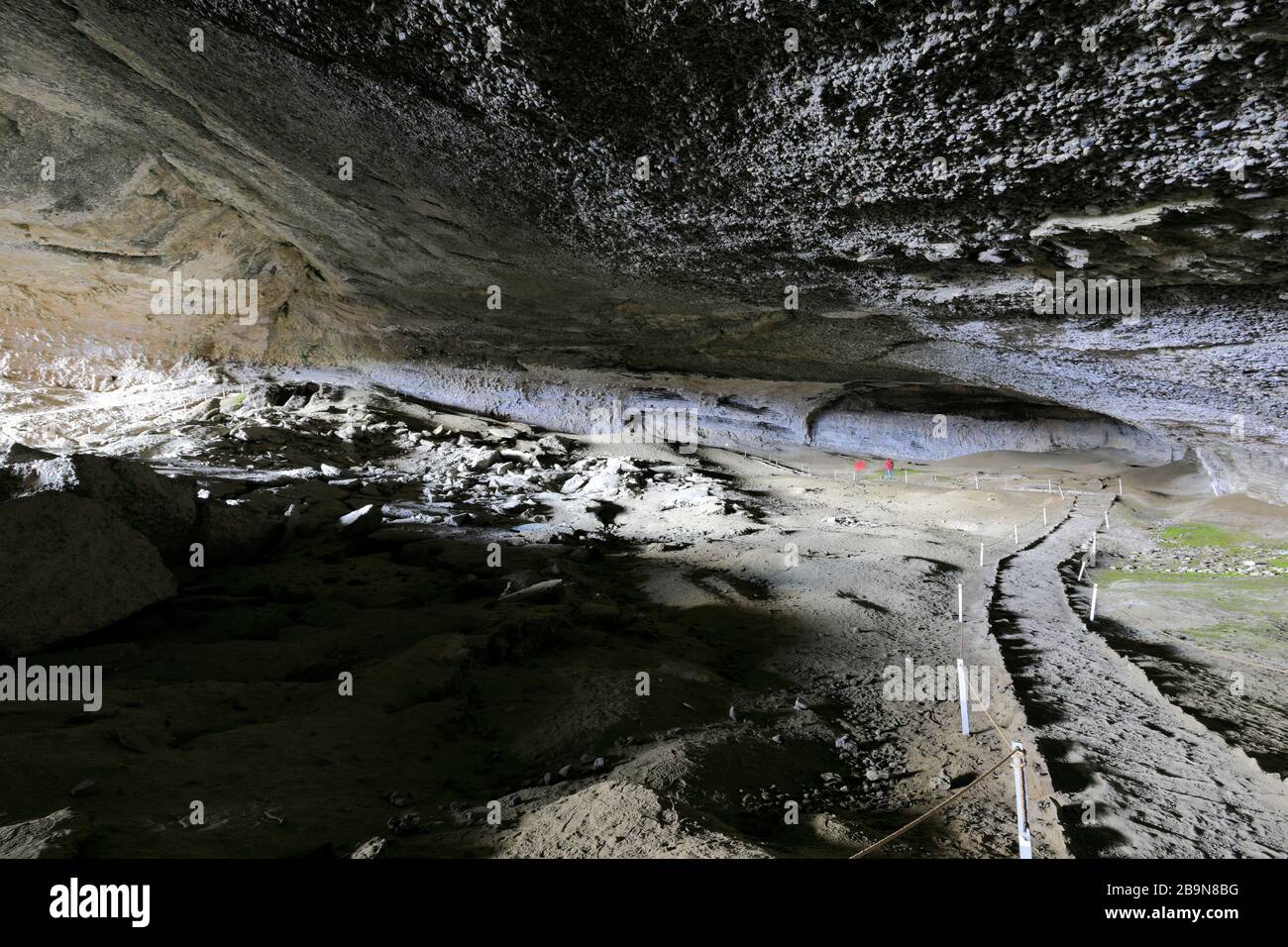 People inside the Mylodon Cave (Cueva del Milodon Natural Monument ...