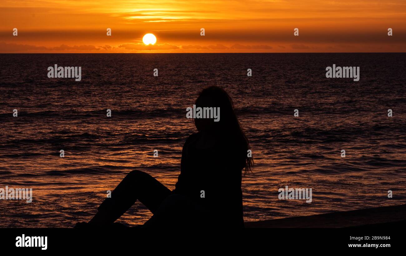 Colours of twilight hi-res stock photography and images - Alamy