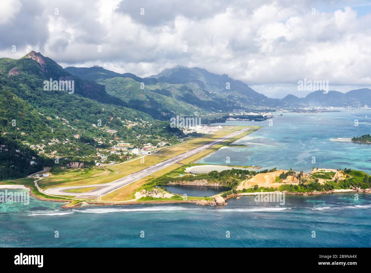 Seychelles mahe airport hi-res stock photography and images - Alamy