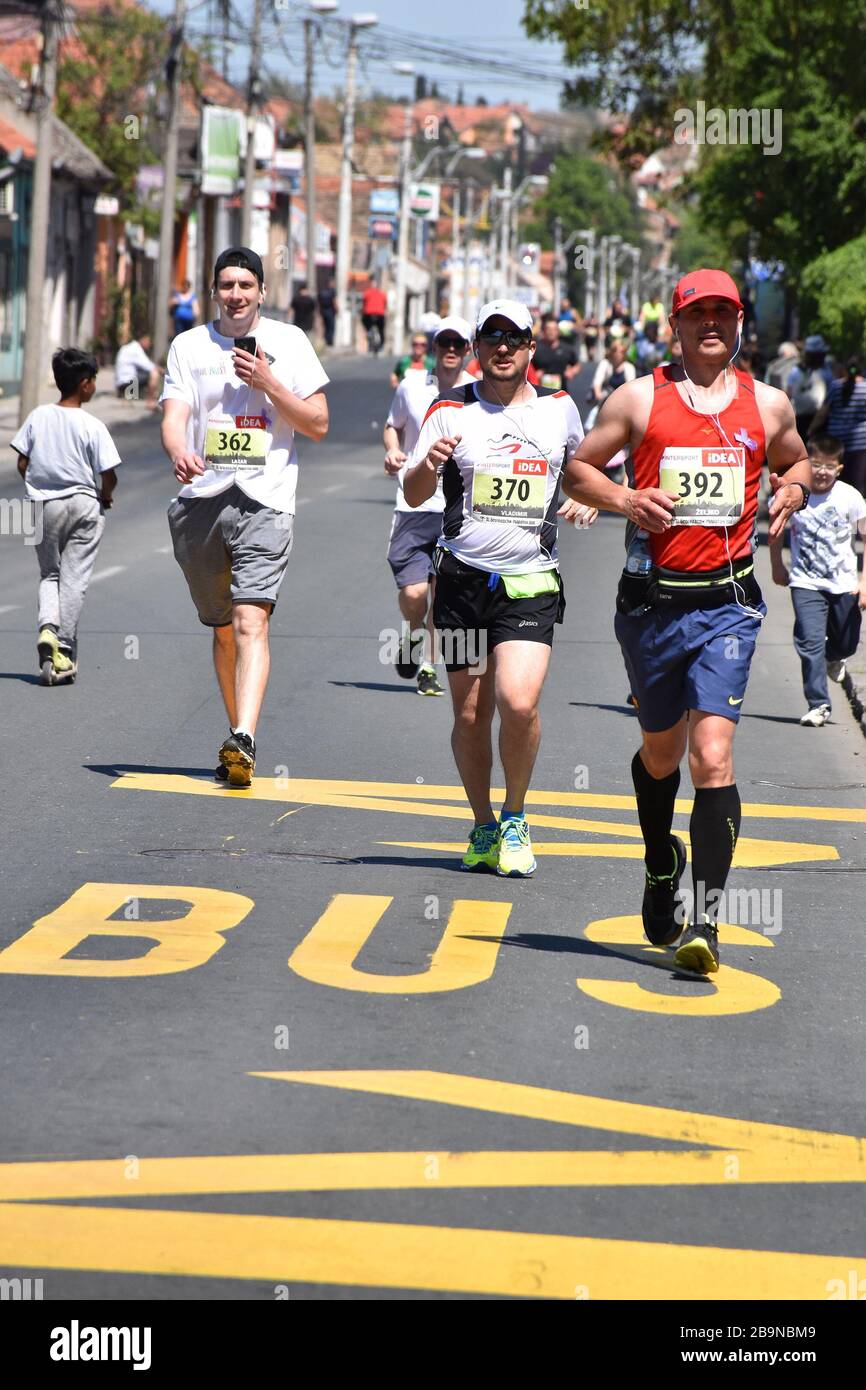 Man city marathon walking hi-res stock photography and images - Alamy