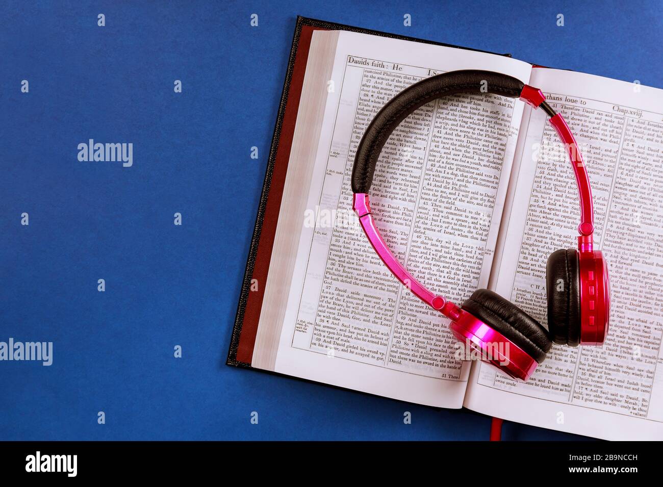 Contemporary music worship hi-res stock photography and images - Alamy