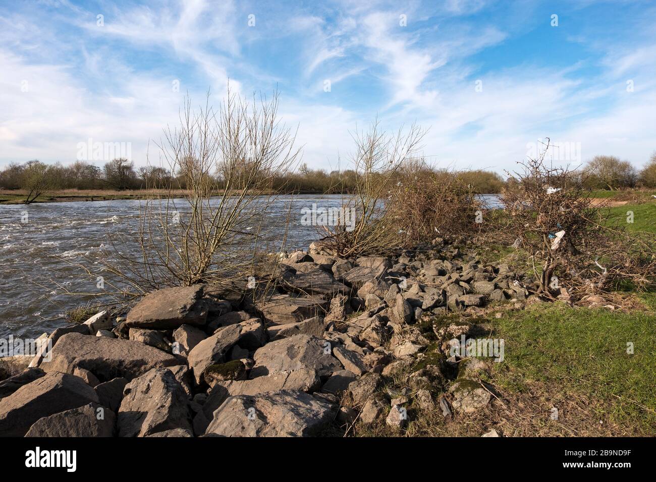 River bank covered in rocks Stock Photo - Alamy River bank covered in rocks Stock Photo - Alamy