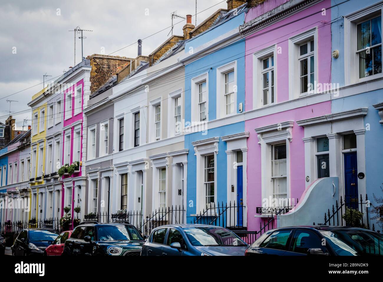 Notting hill coloured house hi-res stock photography and images - Alamy