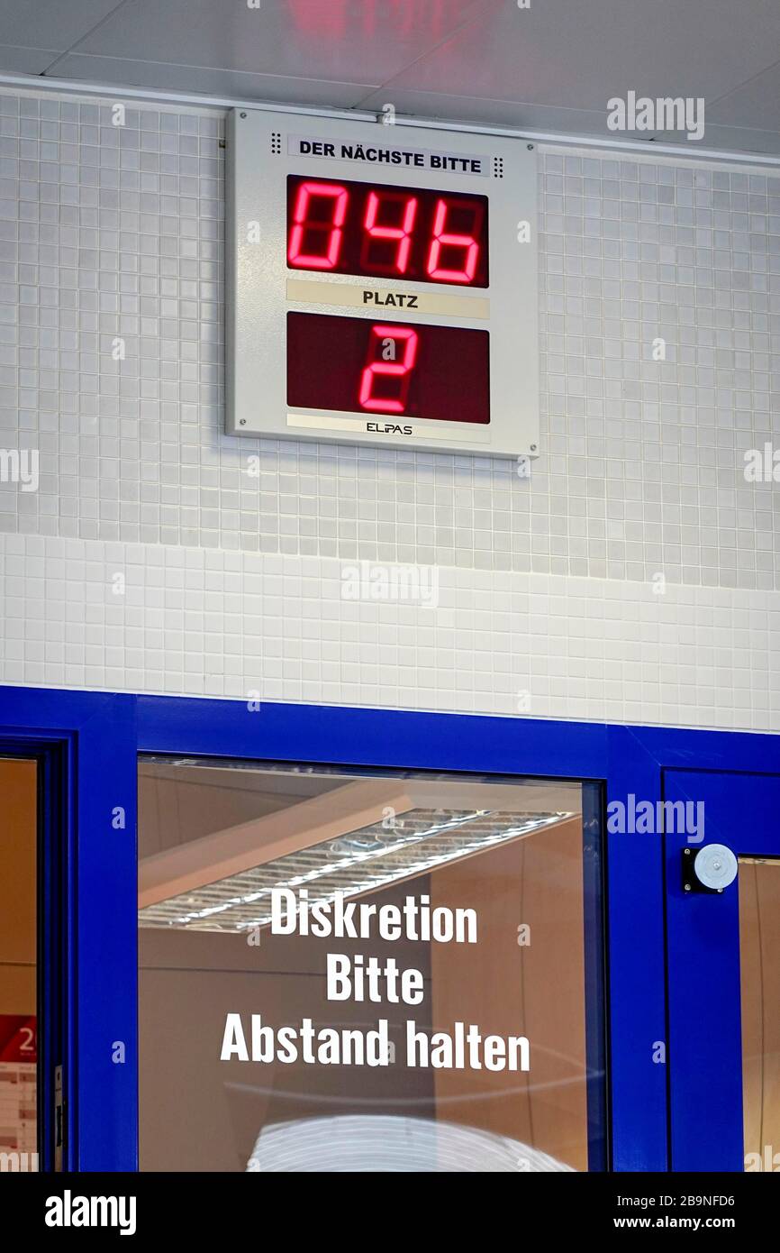 Waiting numbers hi-res stock photography and images - Alamy