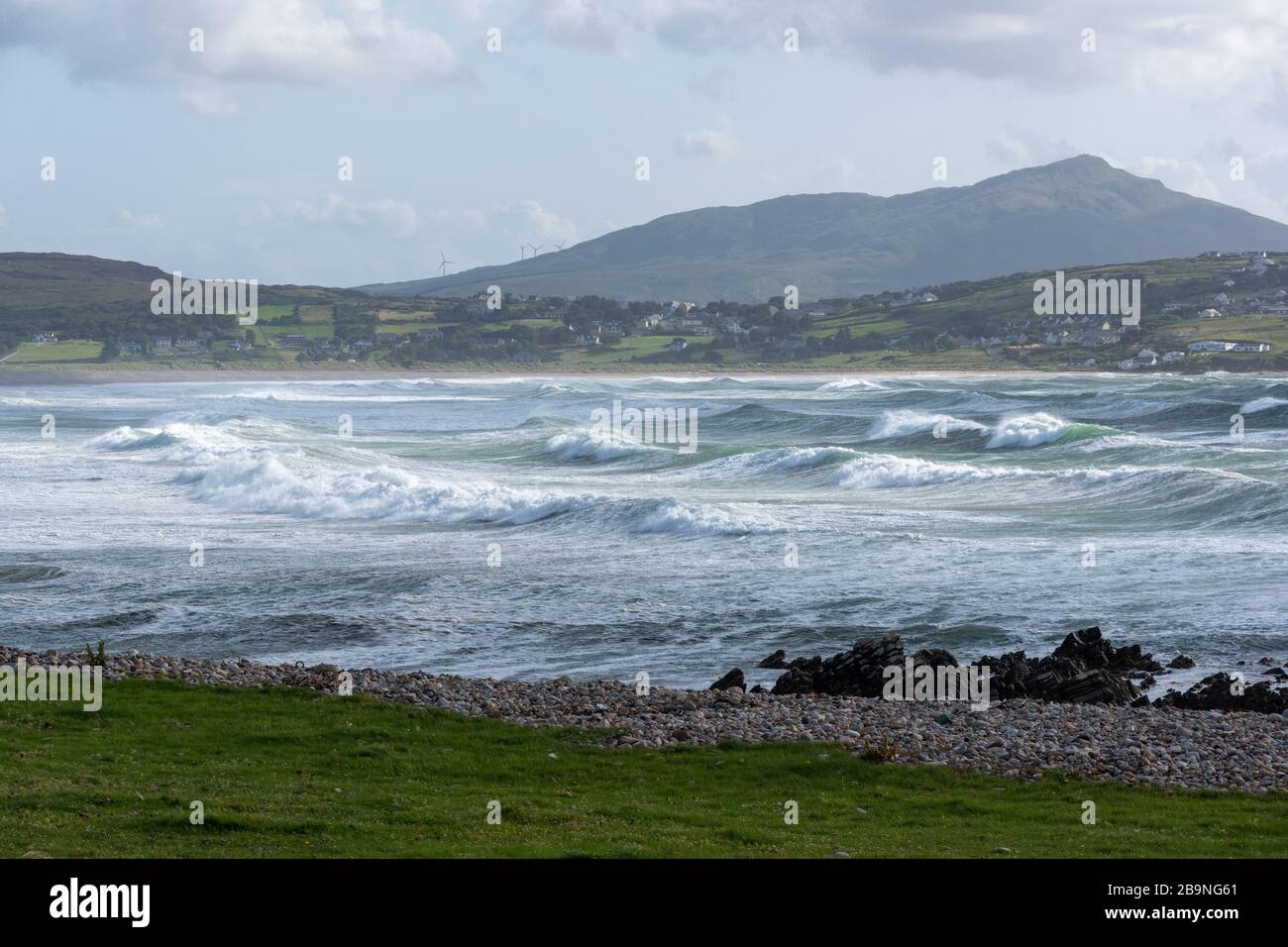 White horses waves hi-res stock photography and images - Alamy