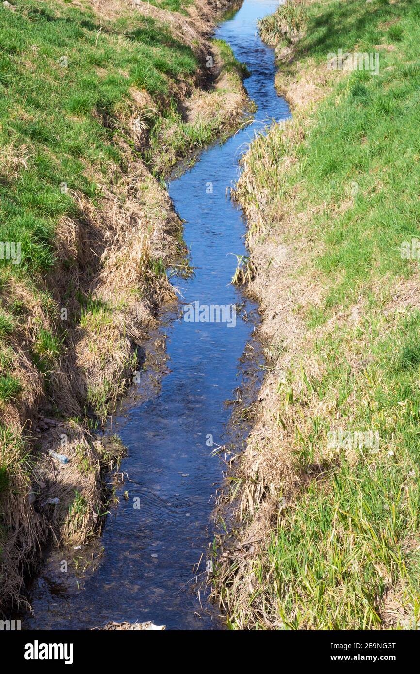 Winding brook hi-res stock photography and images - Alamy