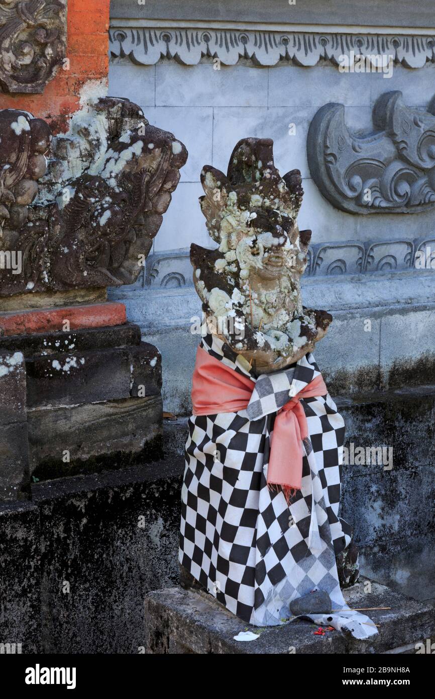 Gate statue, Pura Meru Hindu Temple, Mataram City, Lombok Island, West ...