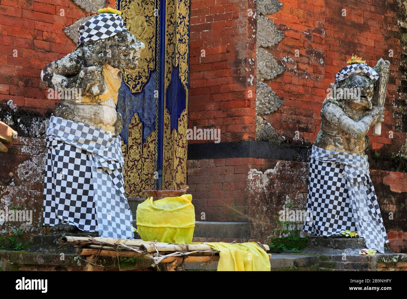 Lingsar hi-res stock photography and images - Alamy