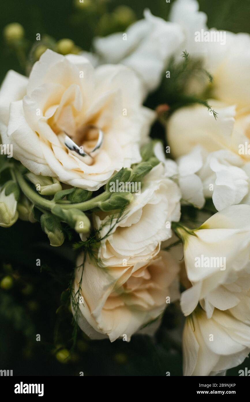 Beautiful bridal bouquet of flowers for the bride Stock Photo - Alamy