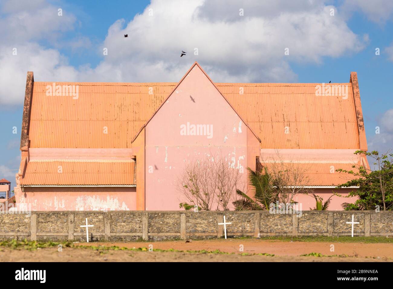 Rundown church in Negombo, Sri Lanka Stock Photo - Alamy