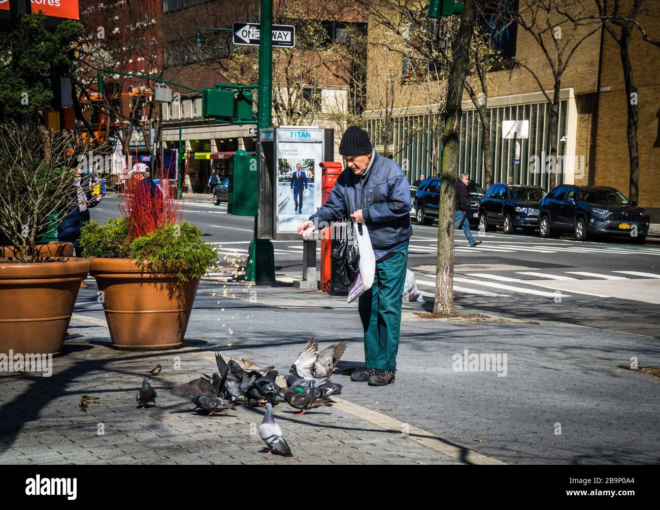 Empty nyc streets hi-res stock photography and images - Alamy