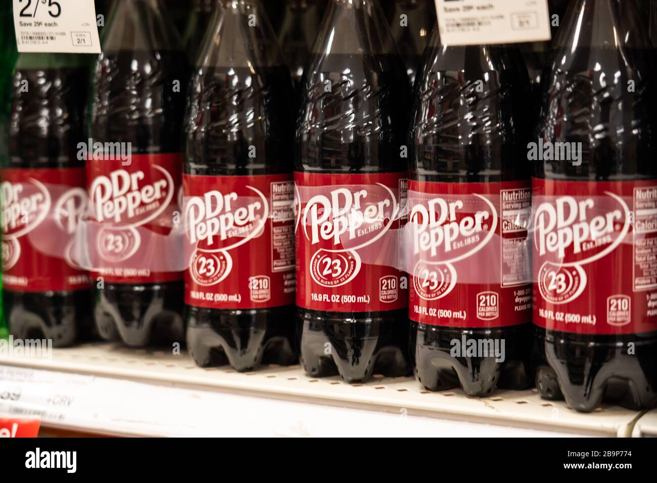 Dr pepper logo hi-res stock photography and images - Alamy