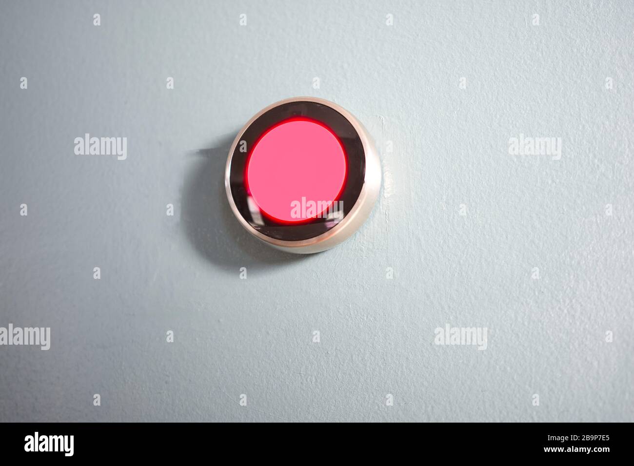 Honeywell thermostat hi-res stock photography and images - Alamy