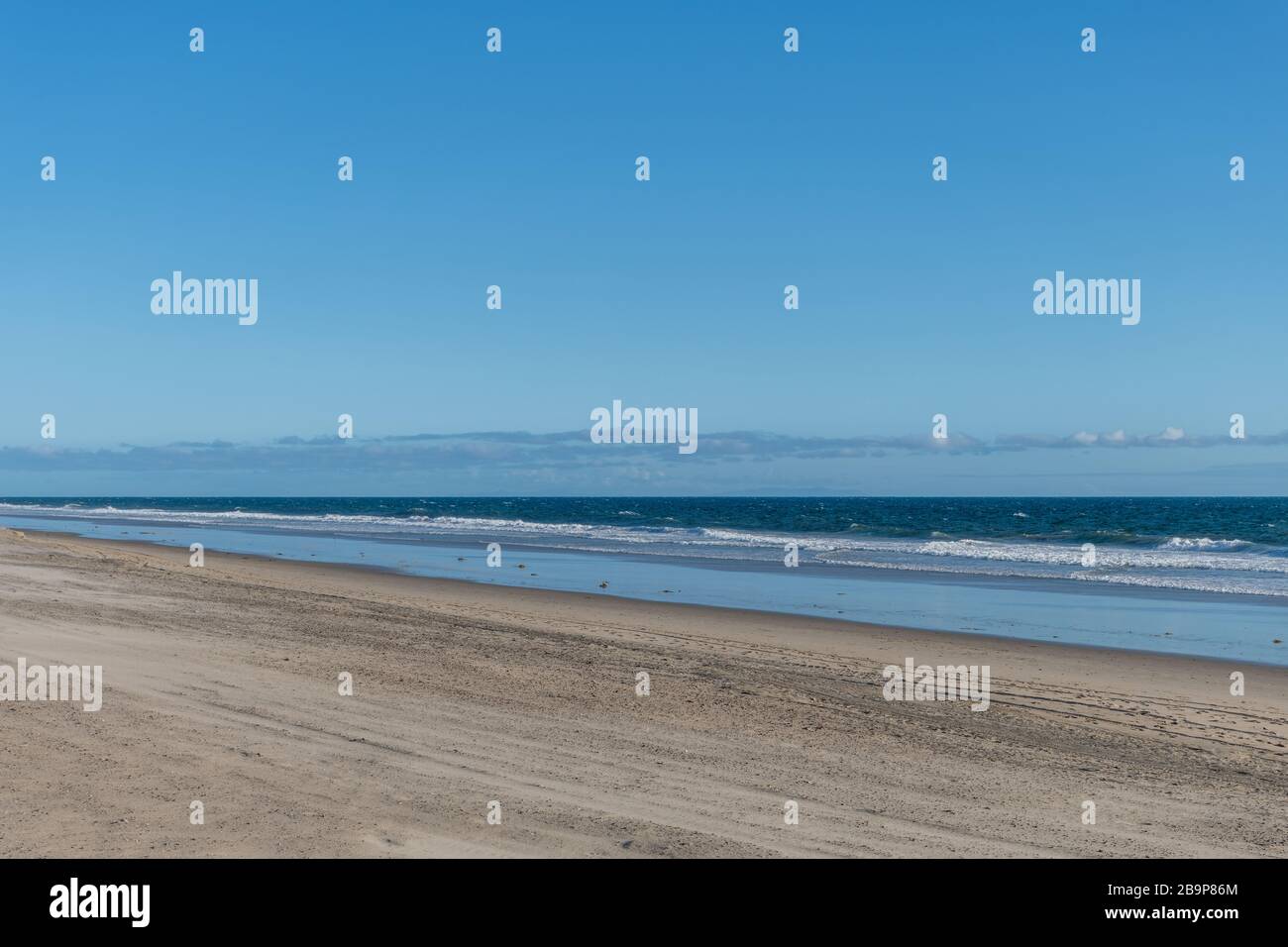 Malibu beach pacific coast 2020 hi-res stock photography and images - Alamy
