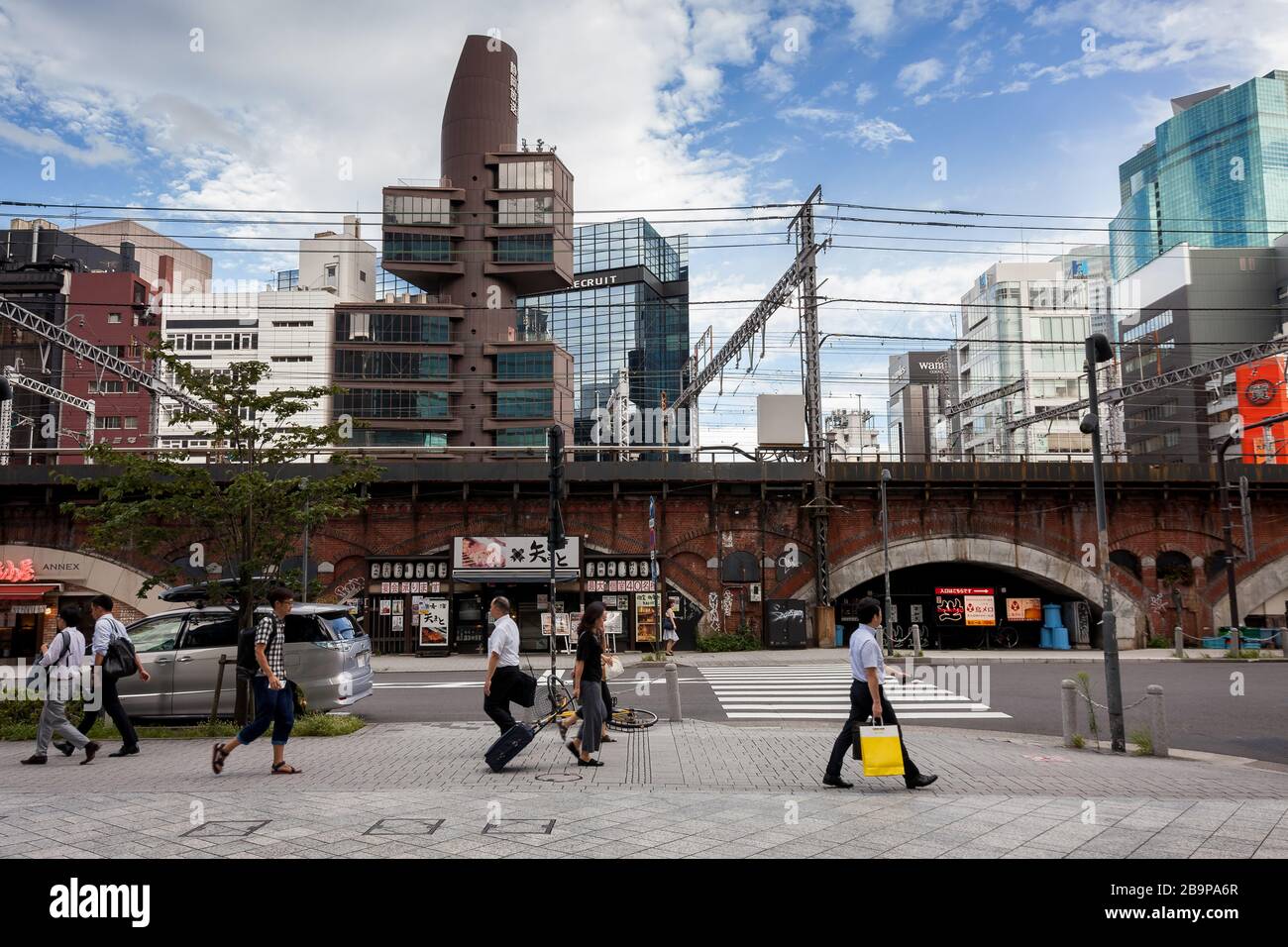 The distinctive modular architecture of the Shizuoka Press and ...