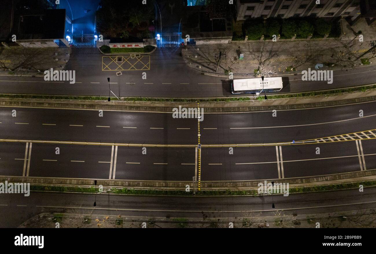 533 bus hi-res stock photography and images - Alamy