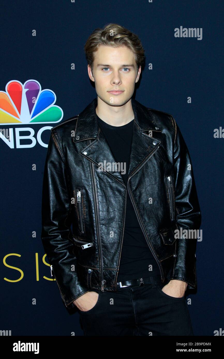 See season 3 premiere screening hi-res stock photography and images - Alamy