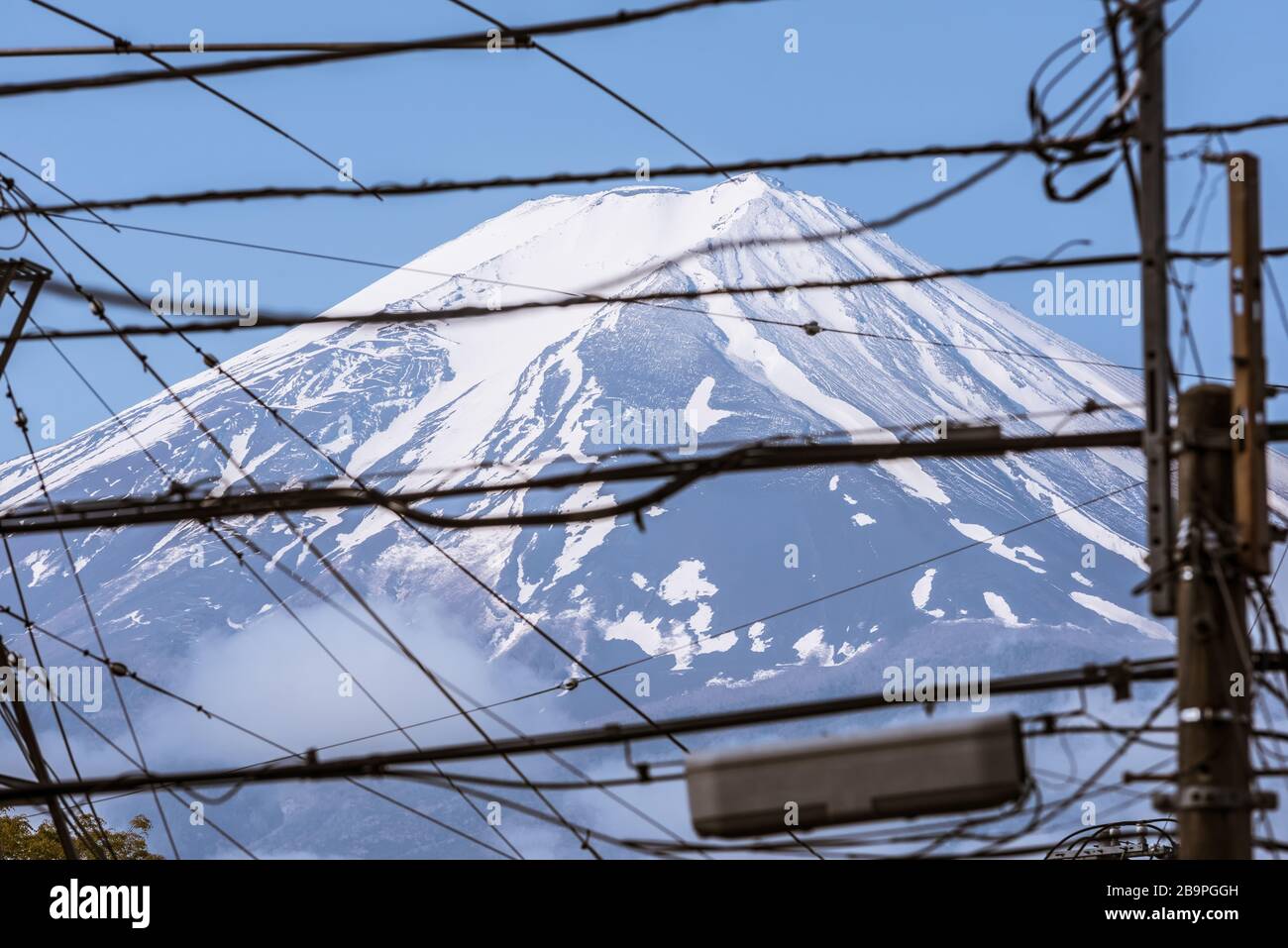 The cable and a landscape view of Mount Fuji Stock Photo - Alamy