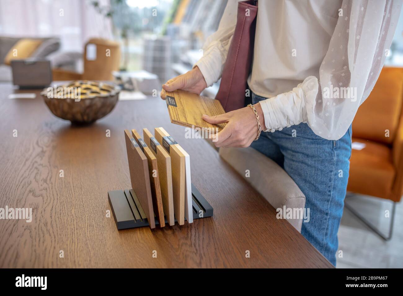 Shoulder stand chair hi-res stock photography and images - Alamy