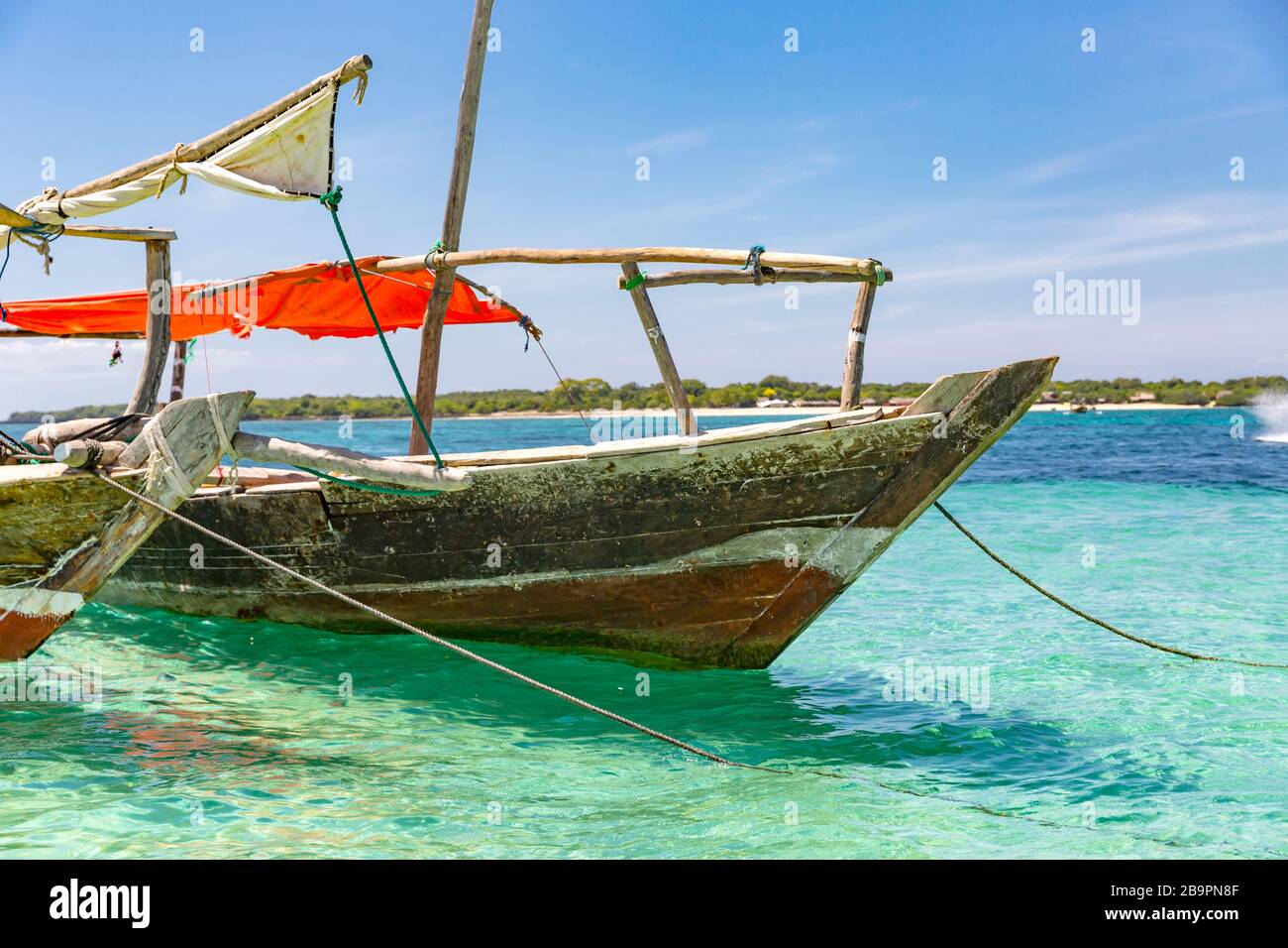 Tanzania zanzibar nungwi boats hi-res stock photography and images - Alamy