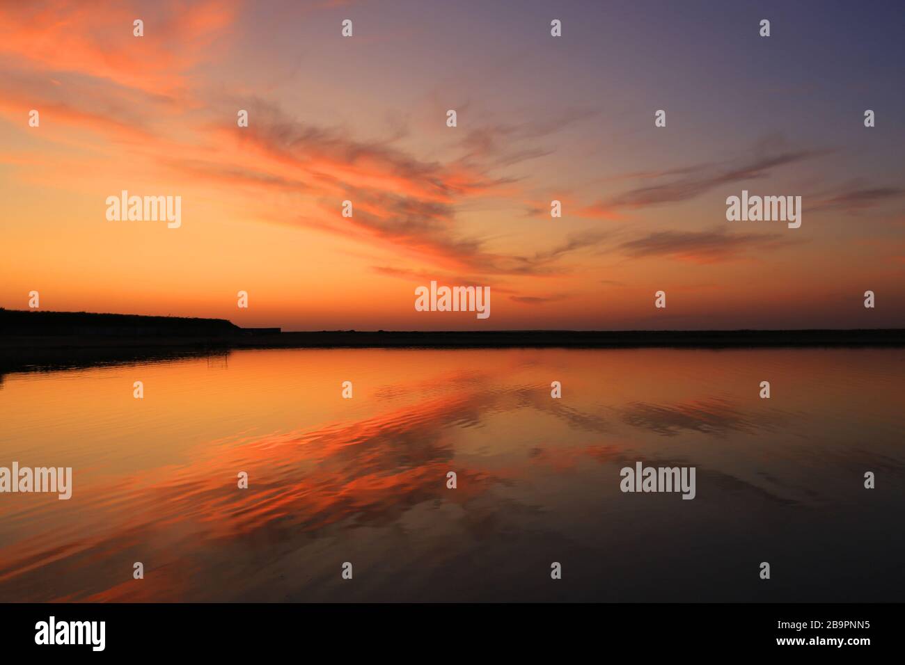 Evenig sky hi-res stock photography and images - Alamy