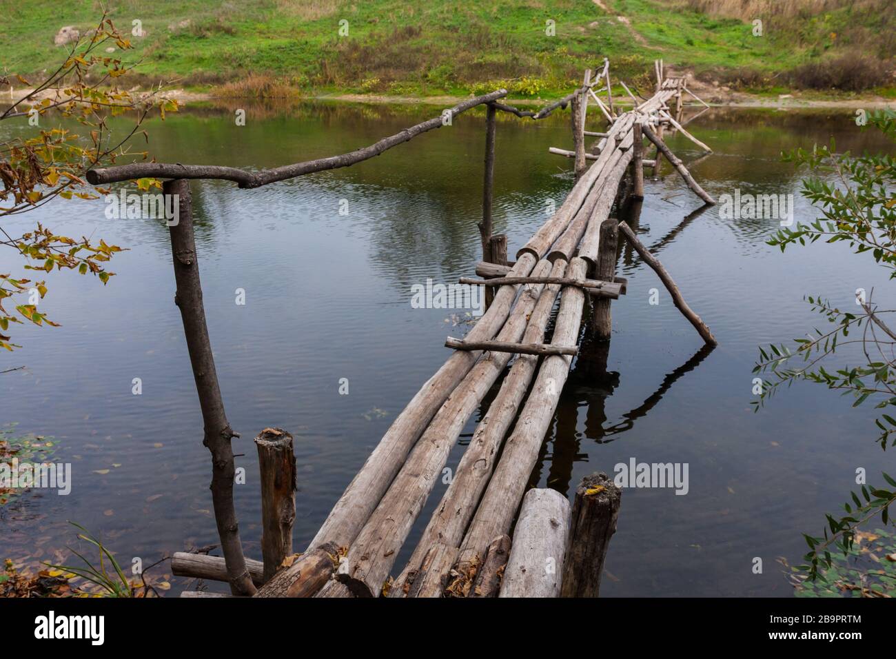 Bridge over small river hi-res stock photography and images - Alamy