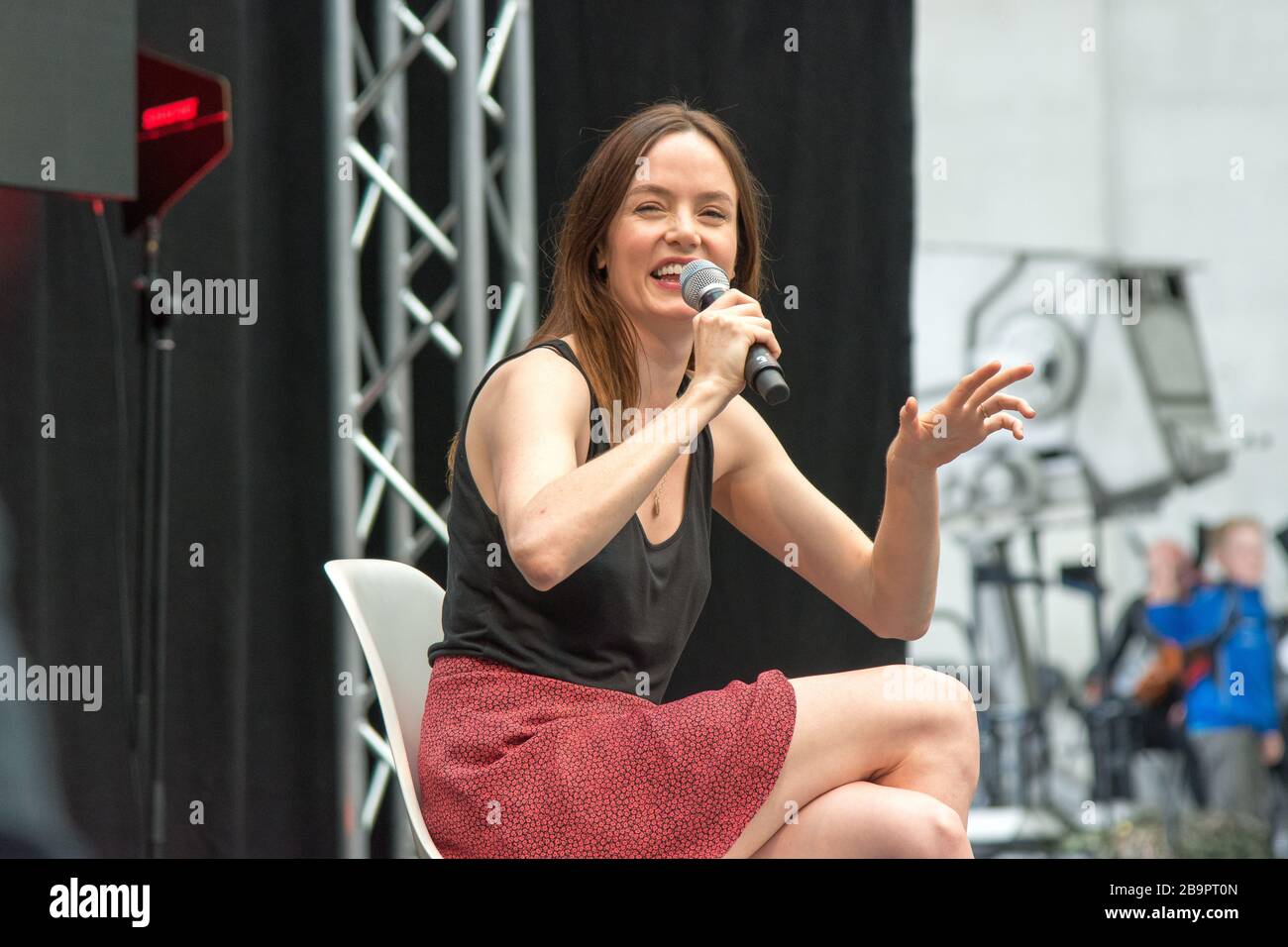 Star wars drawing hi-res stock photography and images - Alamy