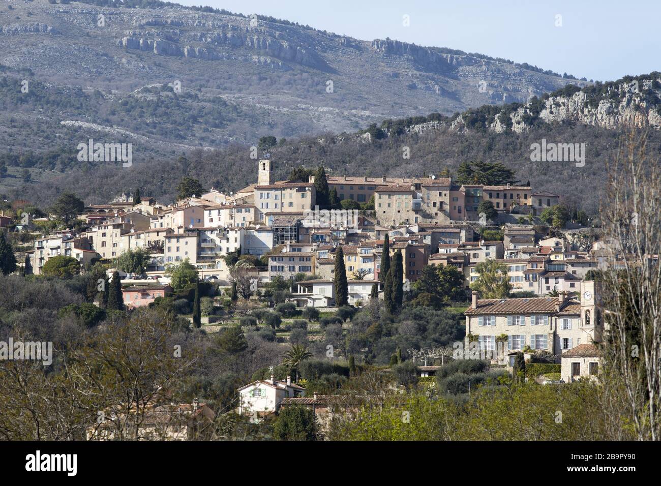 The village of Chateauneuf de Grasse on the French Riviera Stock Photo ...