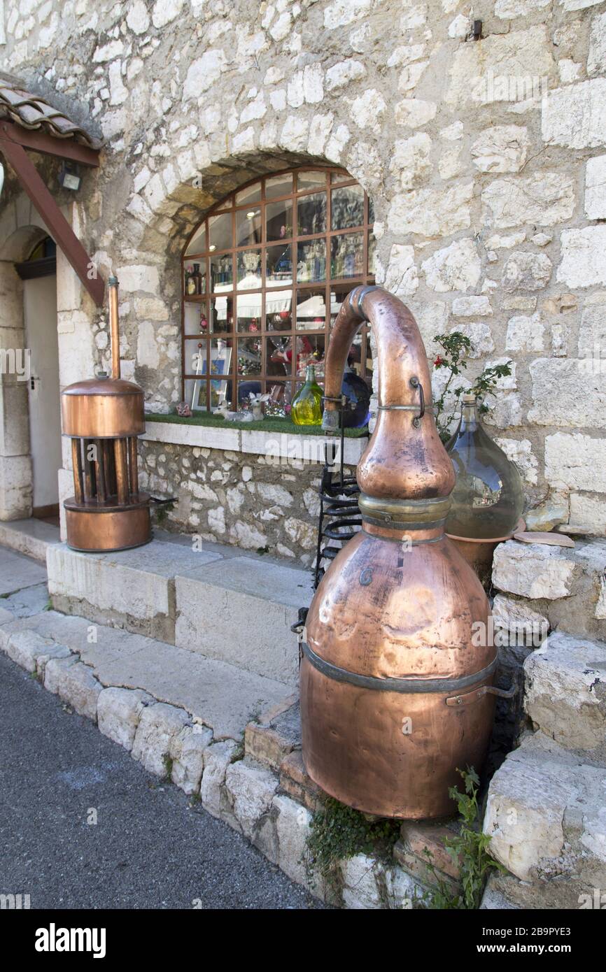Perfume Distillation High Resolution Stock Photography and Images - Alamy