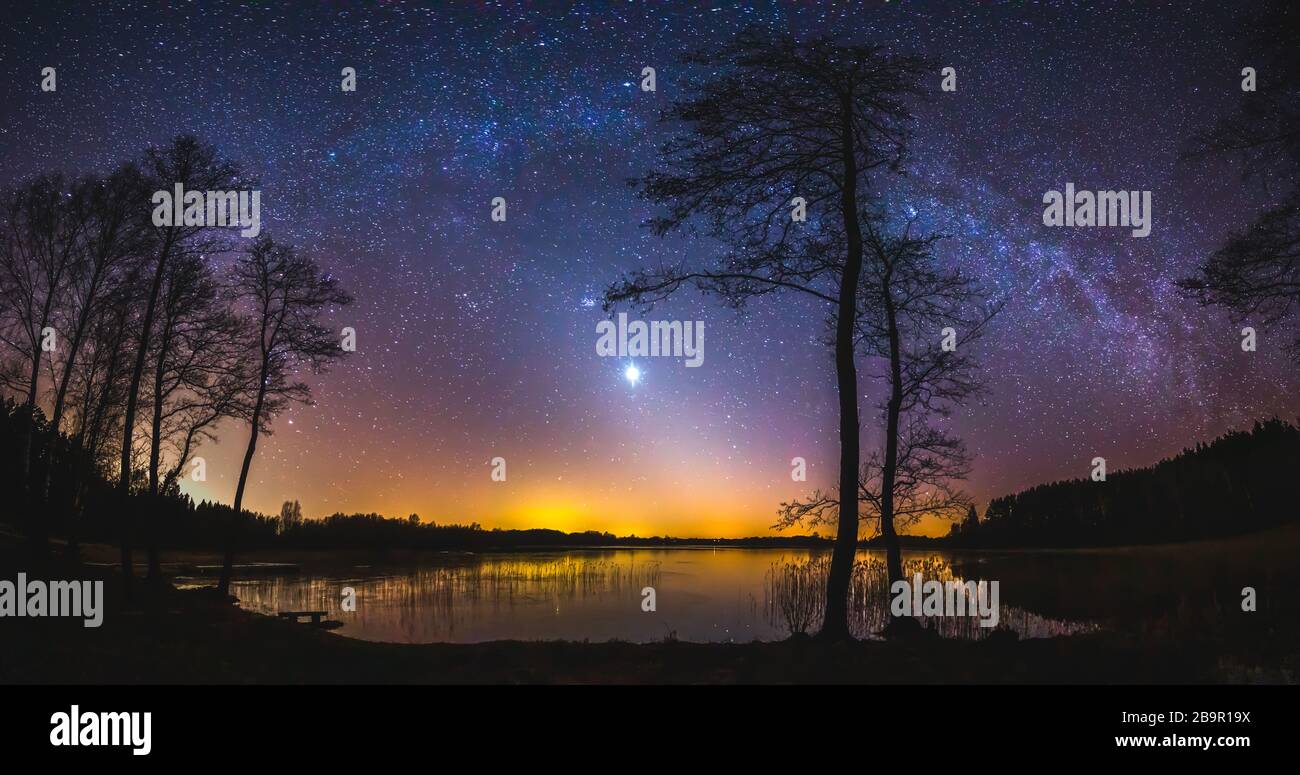 Zodiacal light milky way hi-res stock photography and images - Alamy