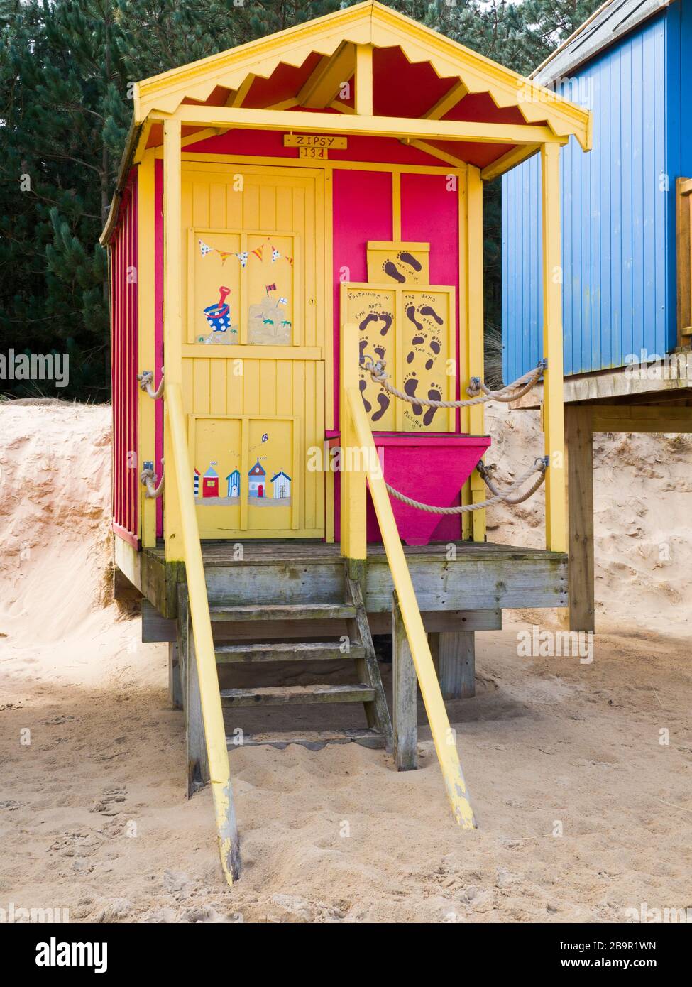 Fun family Beach Hut, Wells-next-the-Sea, Norfolk, UK Stock Photo - Alamy