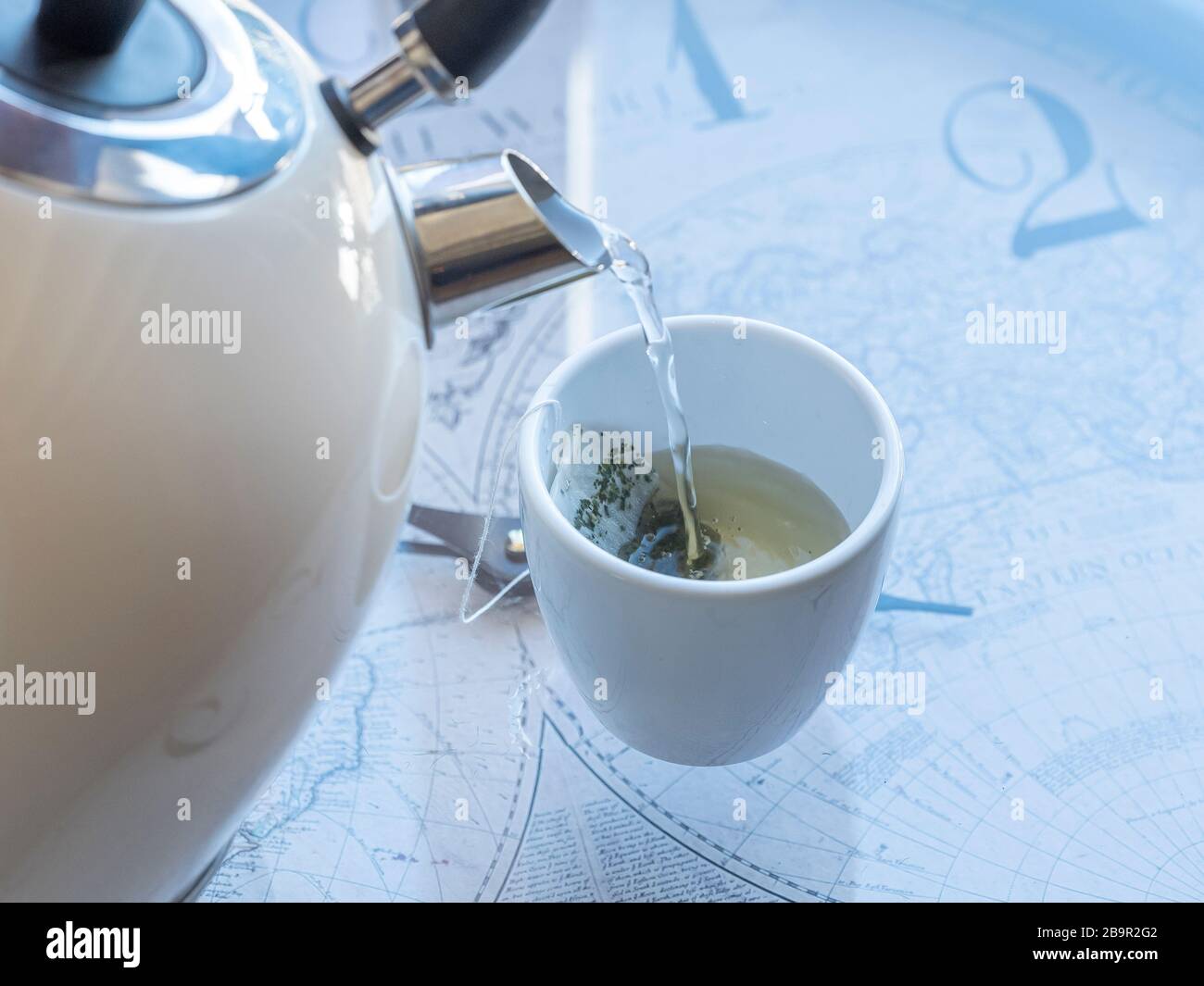 Pour Boiling Water High Resolution Stock Photography and Images - Alamy
