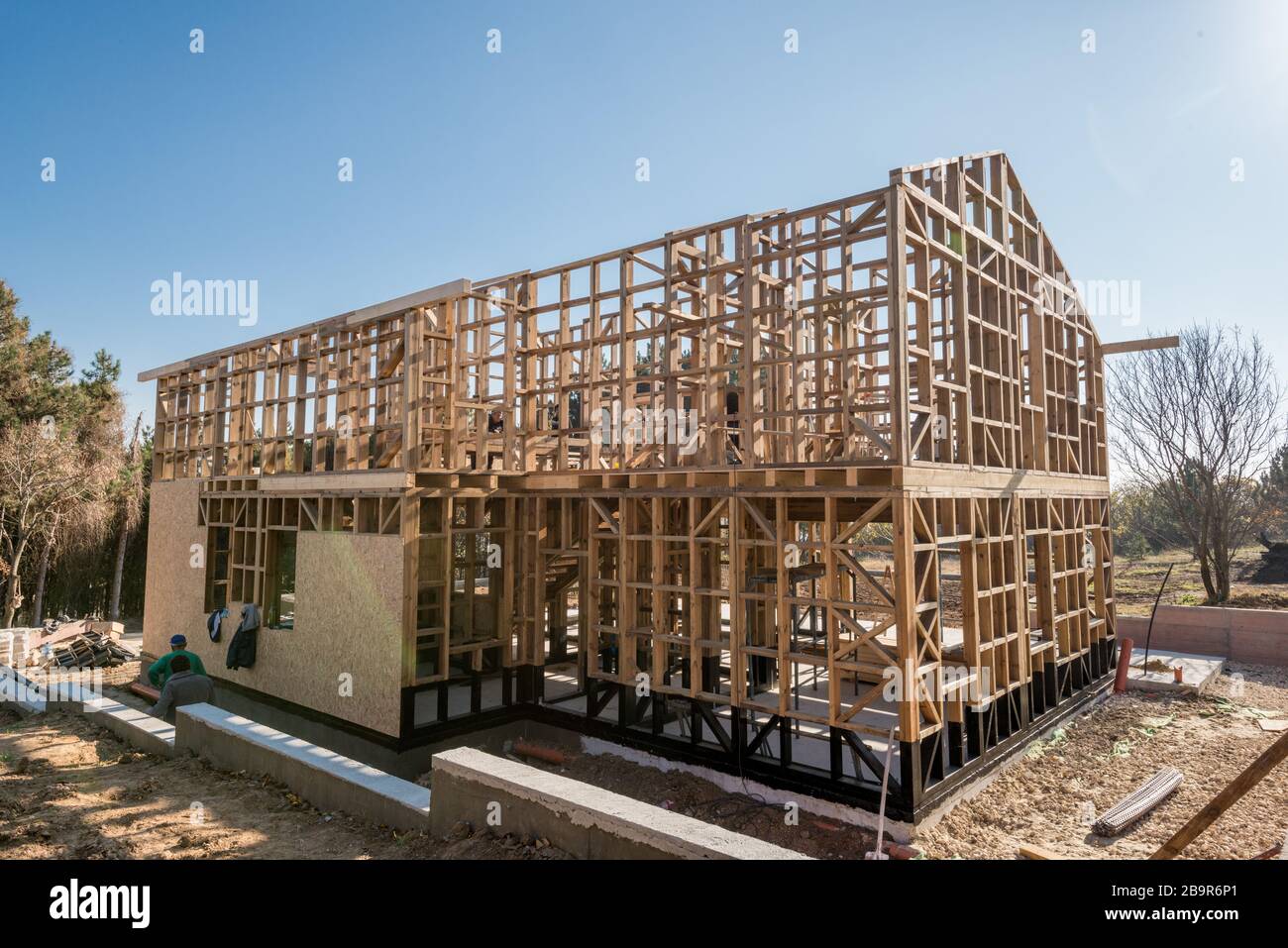 Wooden frame of a new house under construction Stock Photo - Alamy