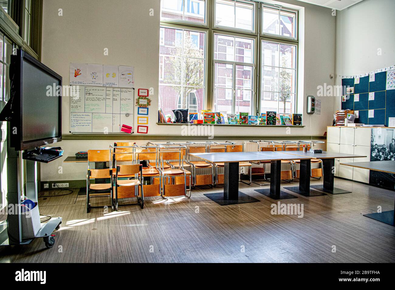 Globettroter school hi-res stock photography and images - Alamy