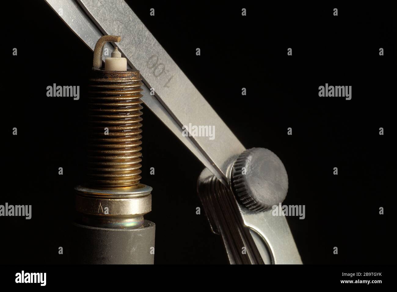 Feeler gauge hi-res stock photography and images - Alamy