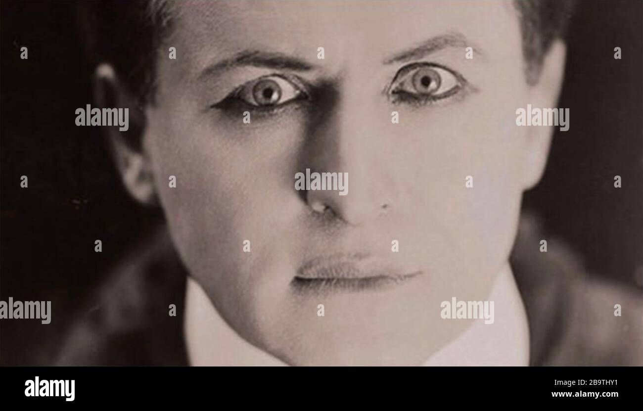 Harry houdini hi-res stock photography and images - Alamy