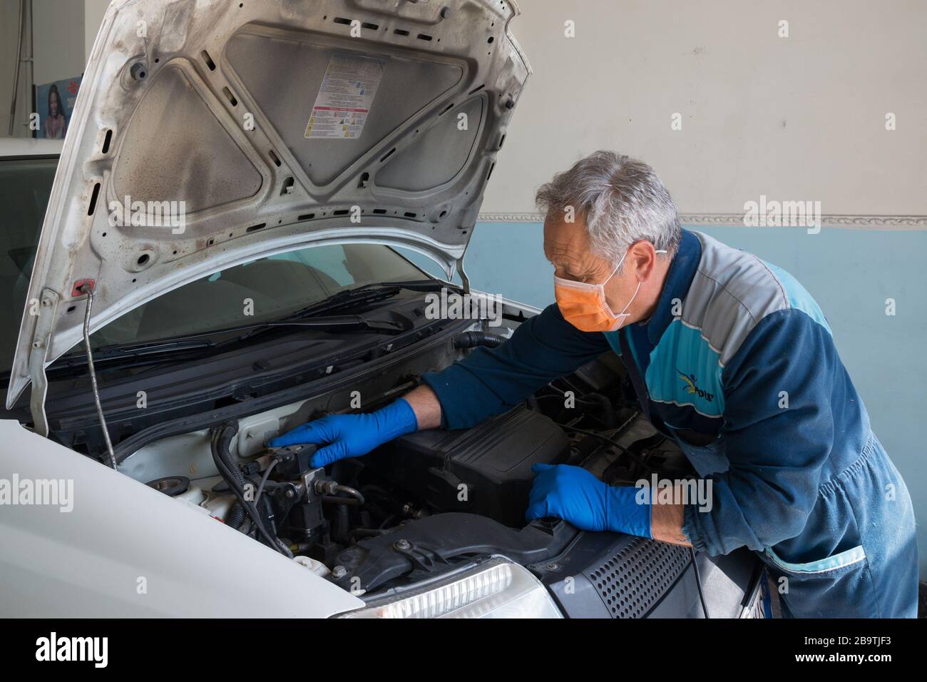 Electrical workshop hi-res stock photography and images - Alamy