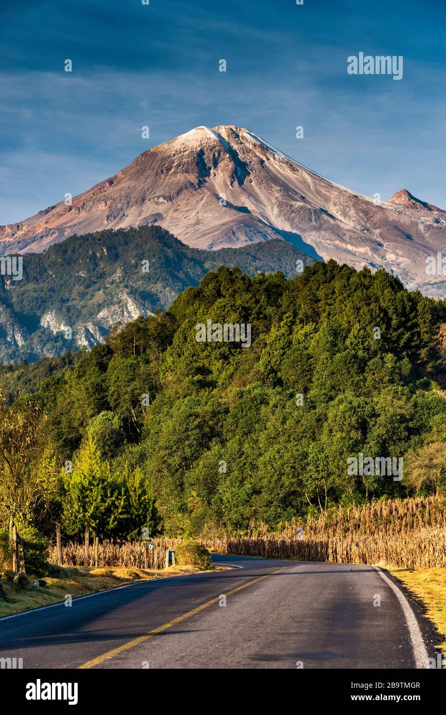 Pico de Orizaba, volcano, view from road near Coscomatepec, Veracruz ...