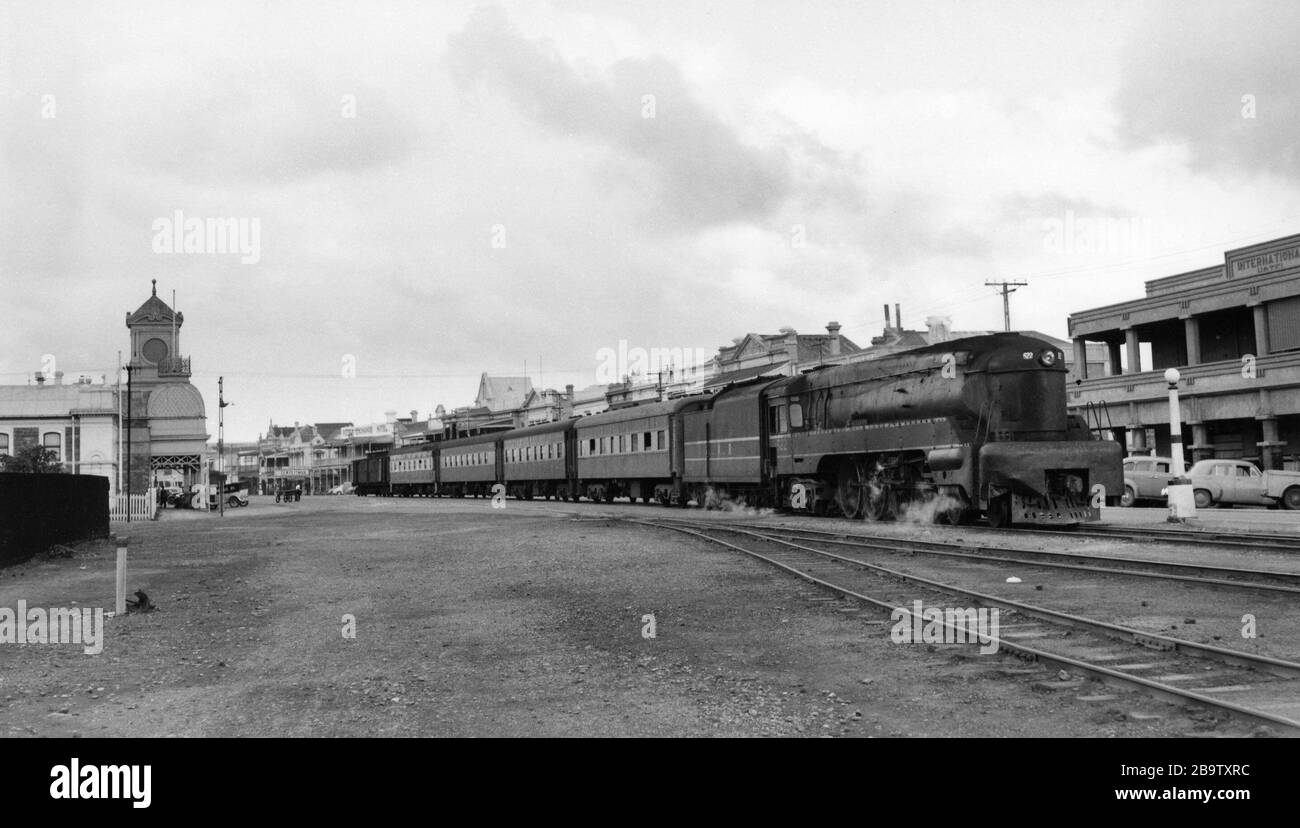 Centre gauge Black and White Stock Photos & Images - Alamy