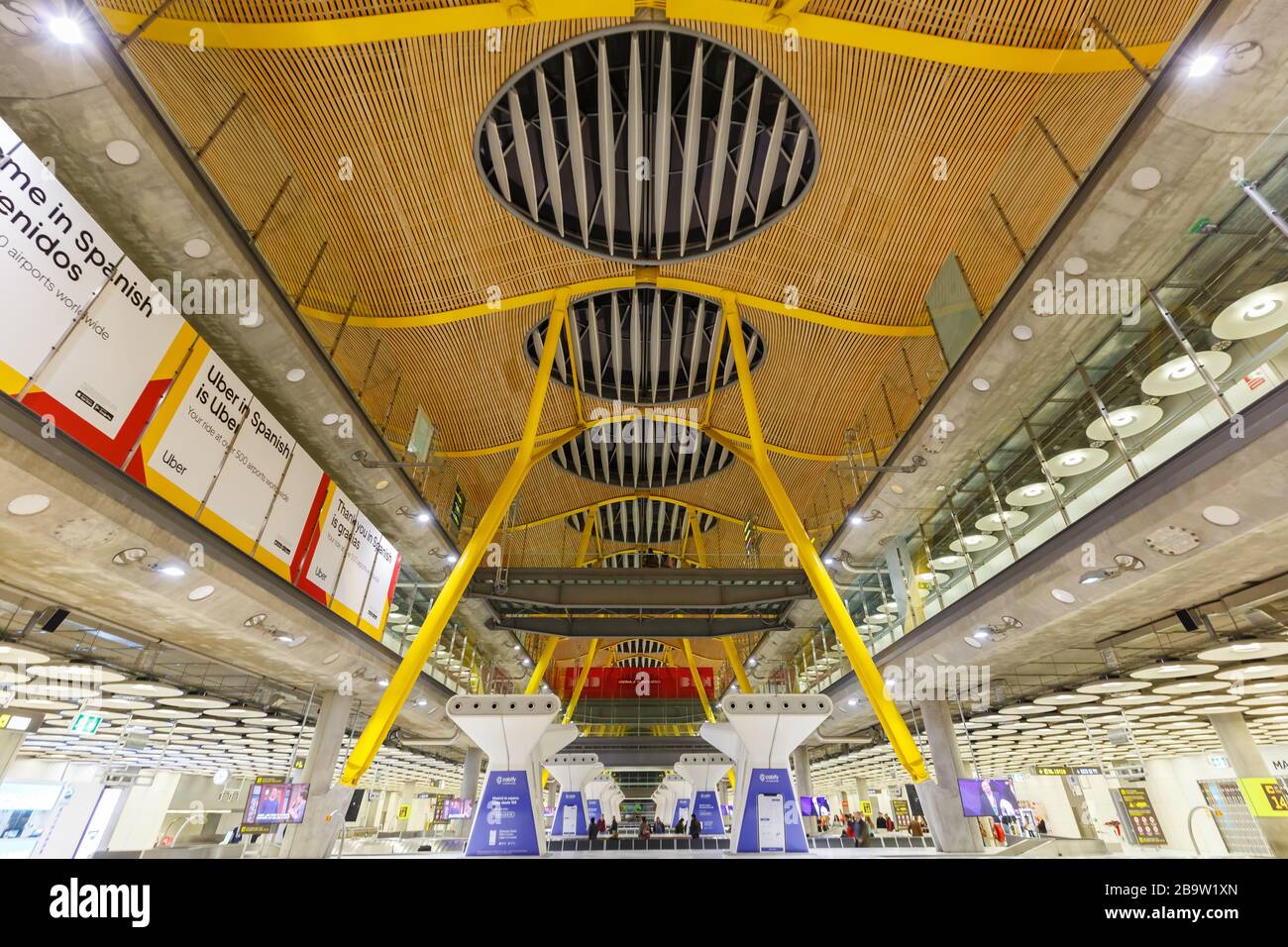Barajas international airport terminal madrid hi-res stock photography ...
