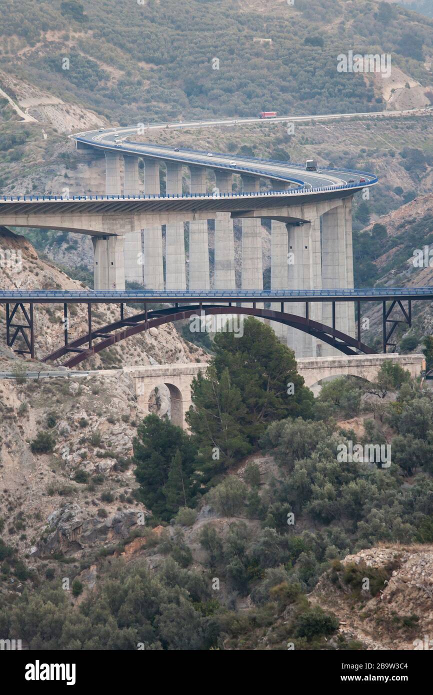 Concrete viaducts hi-res stock photography and images - Alamy
