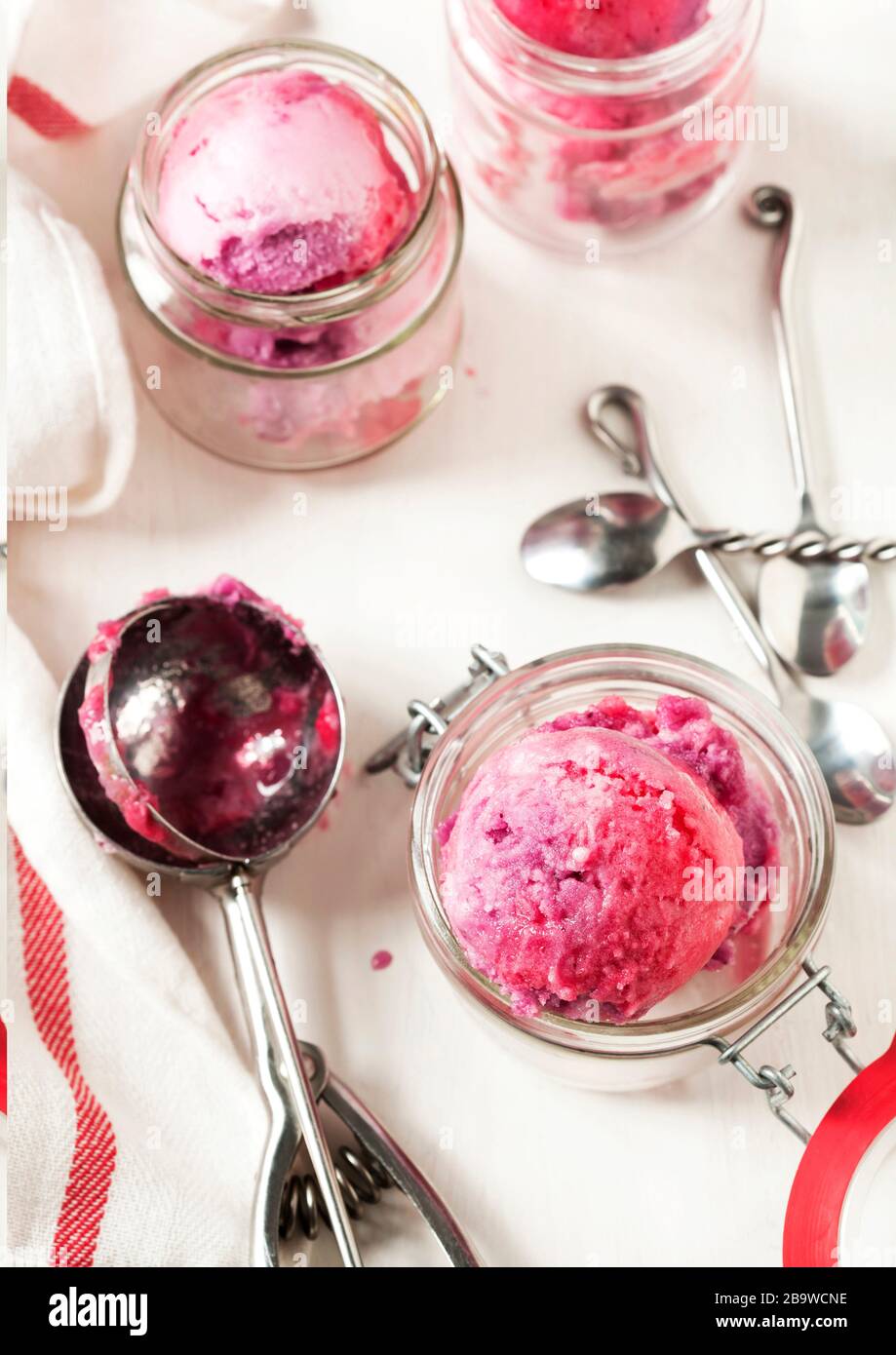 Berry ice cream Stock Photo - Alamy